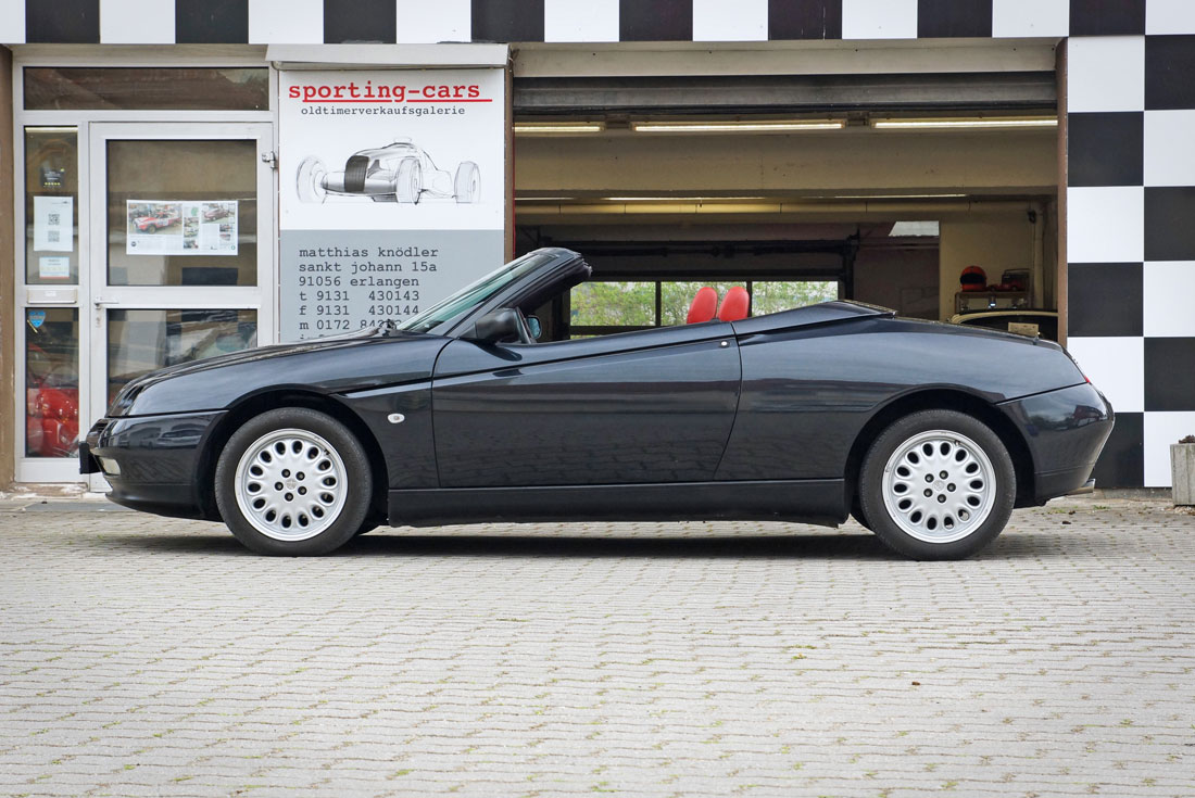 Alfa Romeo 916 Spider – Sporting-Cars